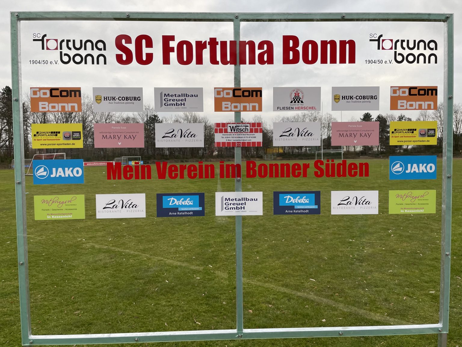 Fortuna mit neuer Pressewand! – SC Fortuna Bonn